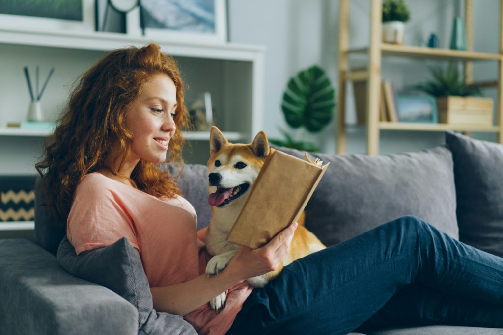 Reading to pets | Mindahome